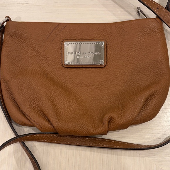 Marc Jacobs | Bags | Marc Jacobs Tan Leather Crossbody Bag | Poshmark